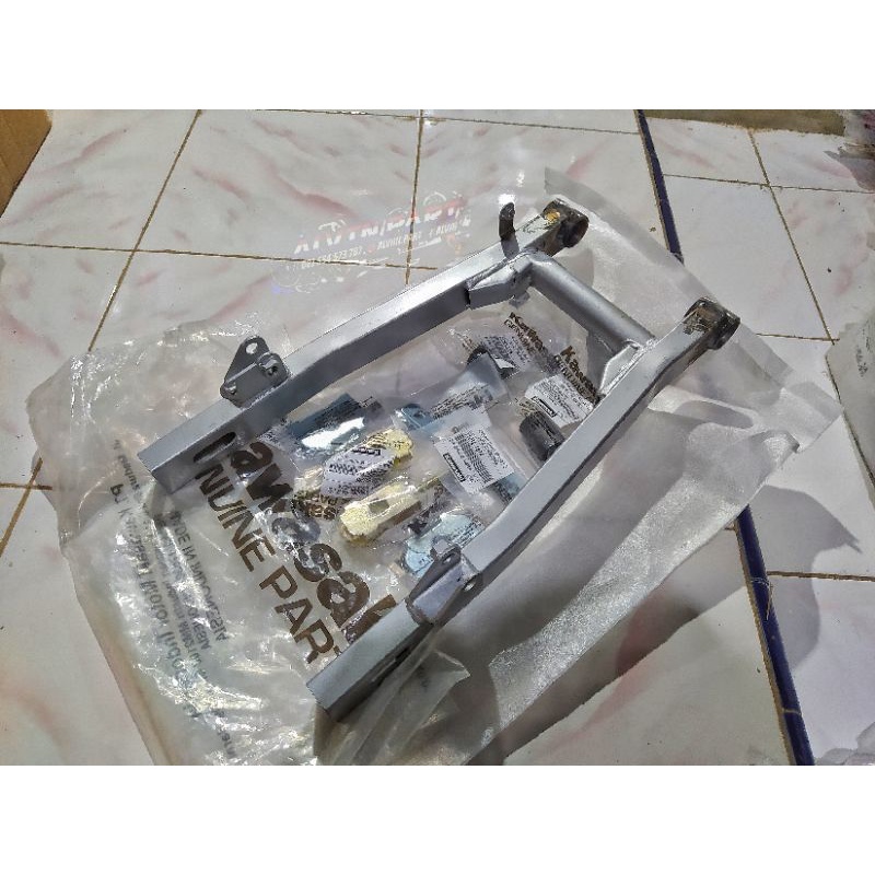 Jual SUPET AREM ARM KAZE SWING ARM KAZE ORIGINAL BARU FULL SET PNP CB ...