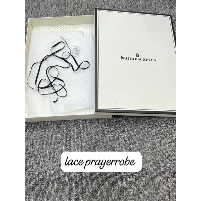 Jual BOX MUKENAH BUTTONSCARVES ORIGINAL | Shopee Indonesia