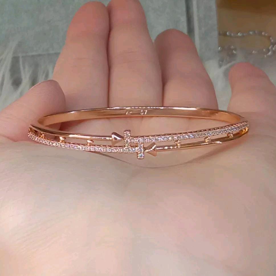 Jual La Vienne - Wyne - Gelang Titanium Wanita Anti Karat - Perhiasan ...
