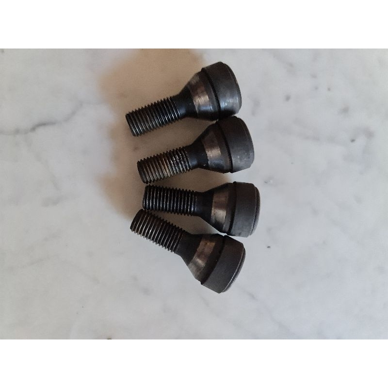 Jual Baut velg anti maling oem BMW X1 E841 set 4 pcs Original copotan ...