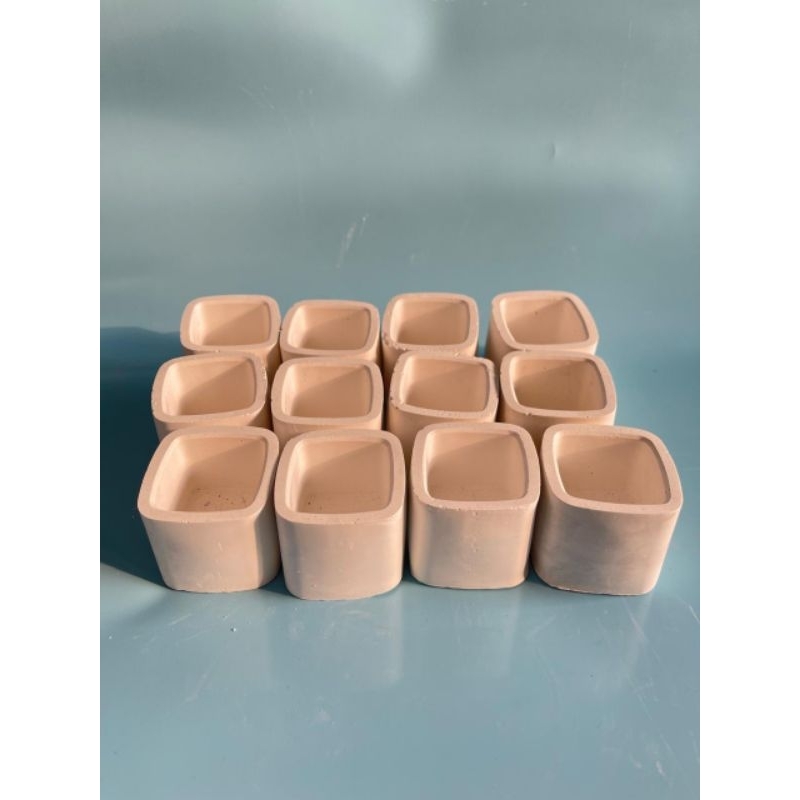 Jual 12 PCS ( 1 LUSIN ) POT SUKULEN DIAMETER 5CM TERMURAH isi 12 pcs ...