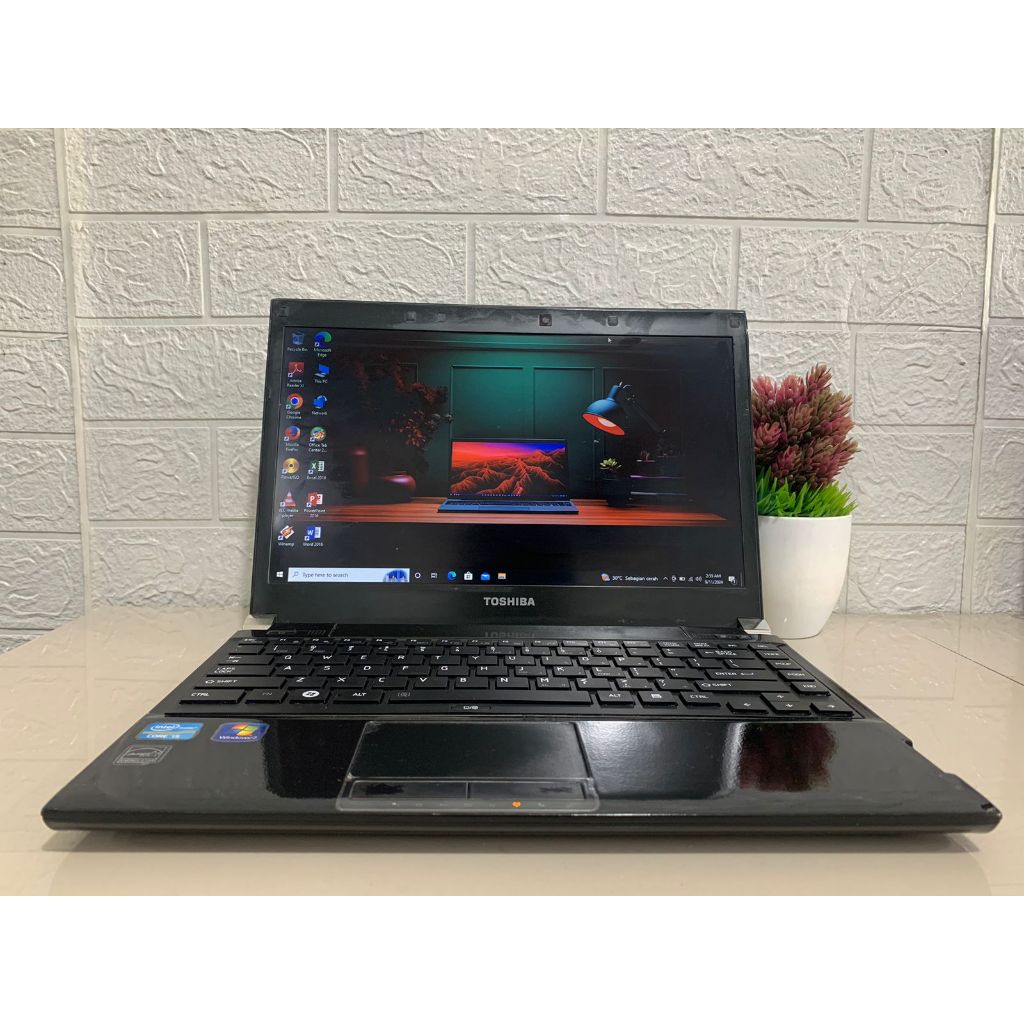 Jual Laptop Second 1Jutaan.Laptop Toshiba Dynabook R732/h,Core i5,Ram 4 ...