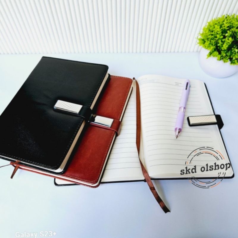 Jual Agenda kulit notebook kulit a5 kancing magnet (terima cetak ...