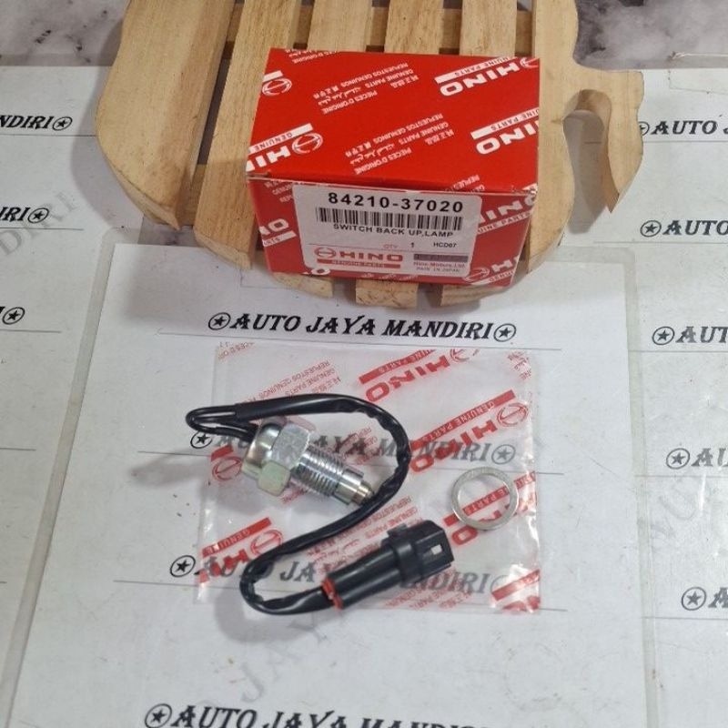 Jual Back up switch - Switch atret - Switch mundur Dyna HT130 Hino ...