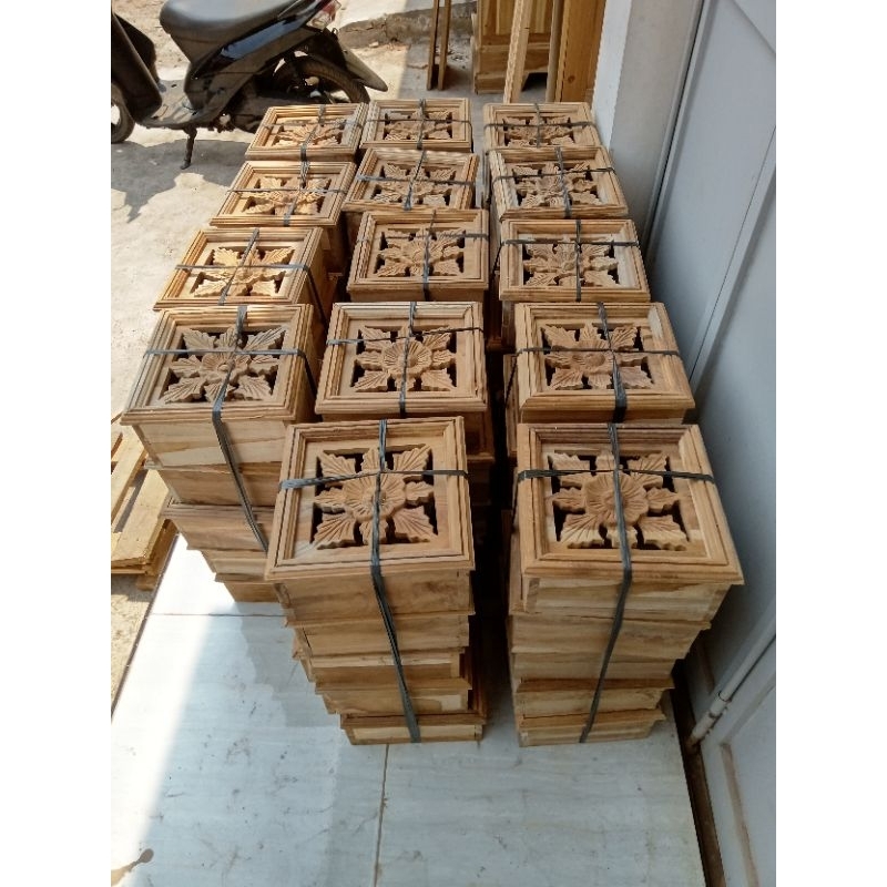 Jual Loster Kayu Jati Ornamen Kayu Ornamen Ukir Roster Ukir Angin Angin ...