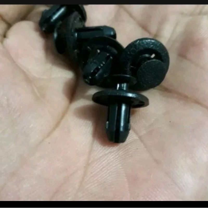 Jual baut kancing clep klip body motor Vario Scoopy dll matic original ...