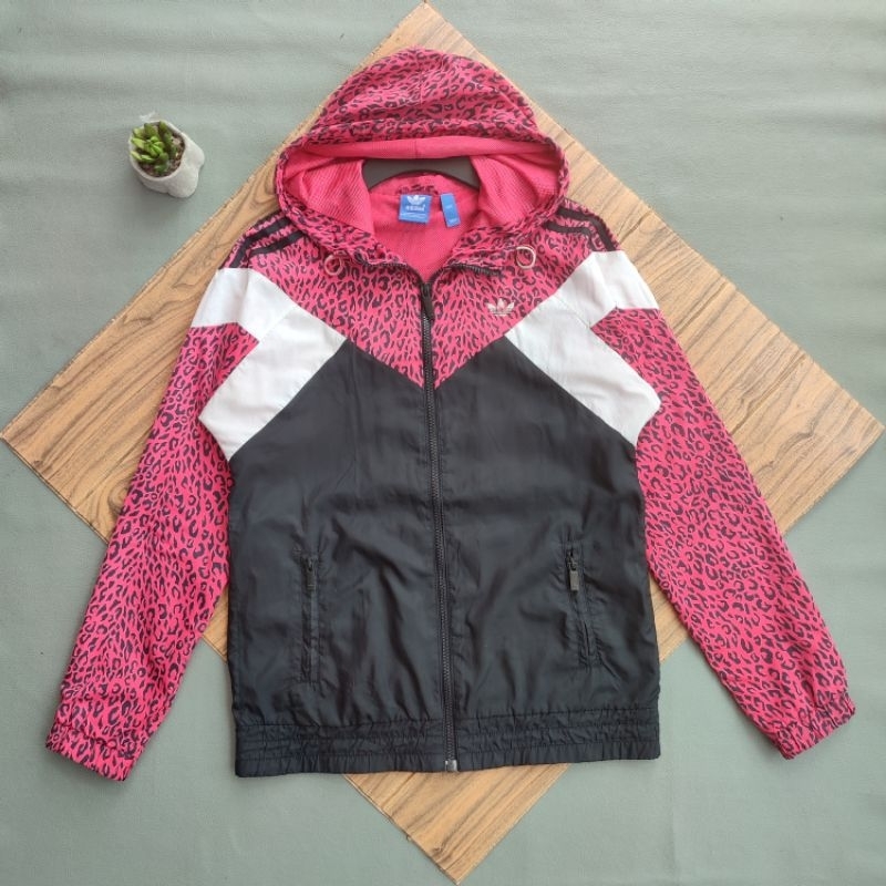 Jual wb jacket Adidas chaqueta arch egp leopard | Shopee Indonesia