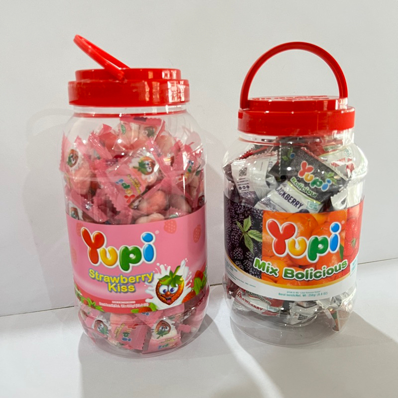 Jual { ECER 1 TOPLES } Permen Yupi Strawberry Kiss Jar 300gr ...