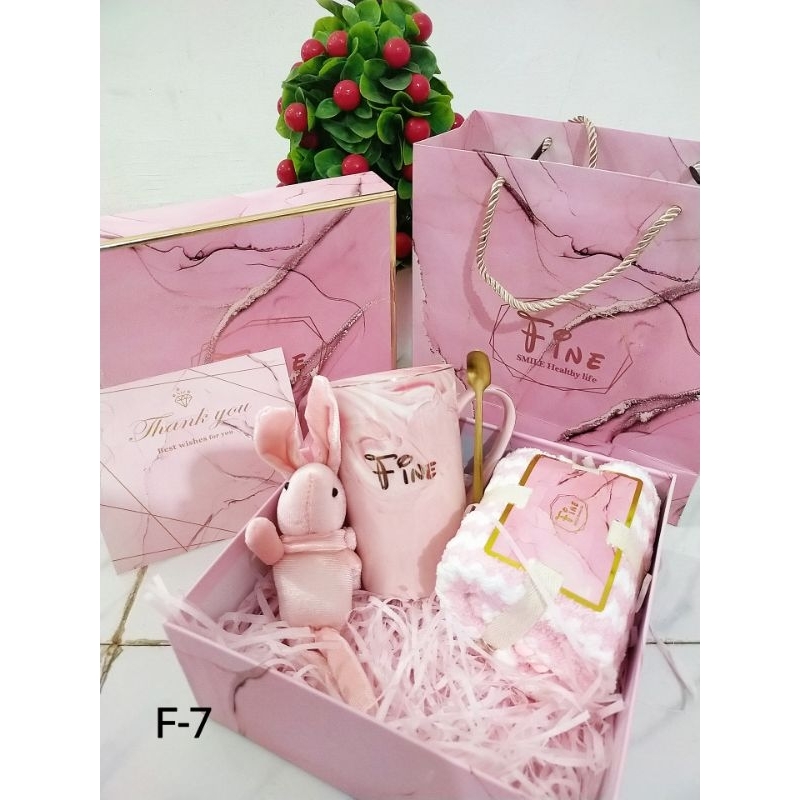 Jual HAMPERS /GELAS COUPLE MR MRS / MUG CANGKIR GIFT BOX UNTUK KADO ...