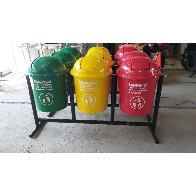 Jual tempat sampah 3 pilah kapasitas 50 litter/tong, material ... Jual tempat sampah 3 pilah kapasitas 50 litter/tong, material ...
