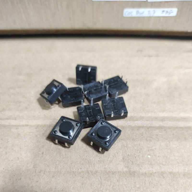 Jual On Off Saklar Swit Switch Senter On off Lampu Senter 12x12x3 ...