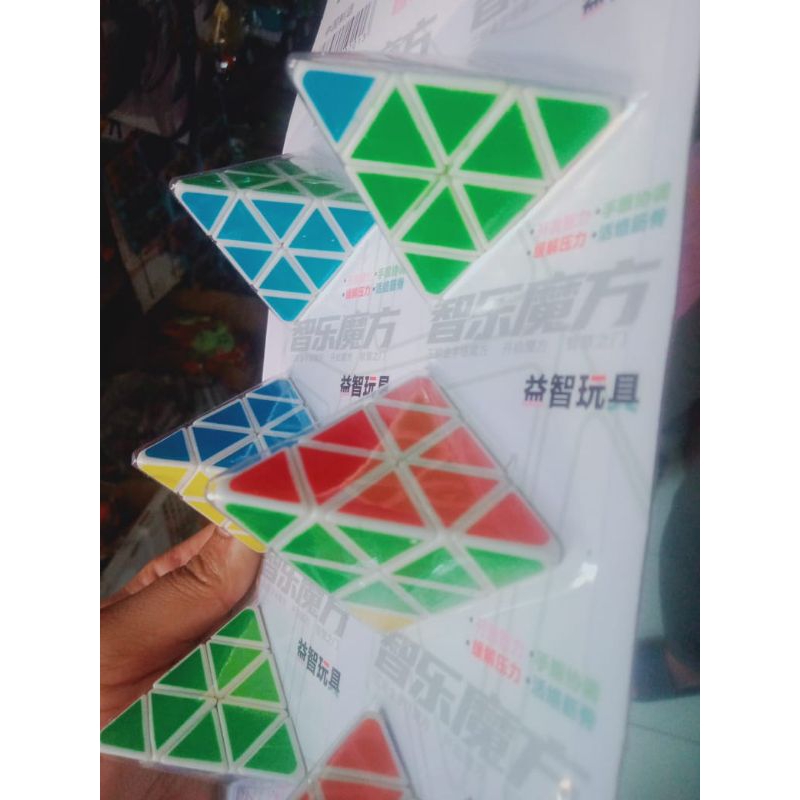 Jual RUBIK SEGITIGA PIRAMIDA 1PCS / Rubik Segitiga Murah | Shopee Indonesia