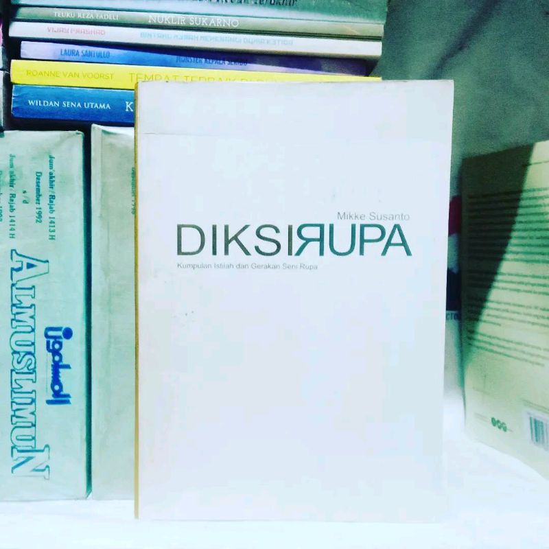 Jual Mikke Susanto Menimbang Ruang Menata Rupa / Jeihan: Maestro Ambang ...