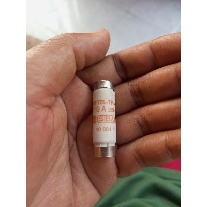 Jual sikring/fuse keramik SIBA 10A 250V | Shopee Indonesia