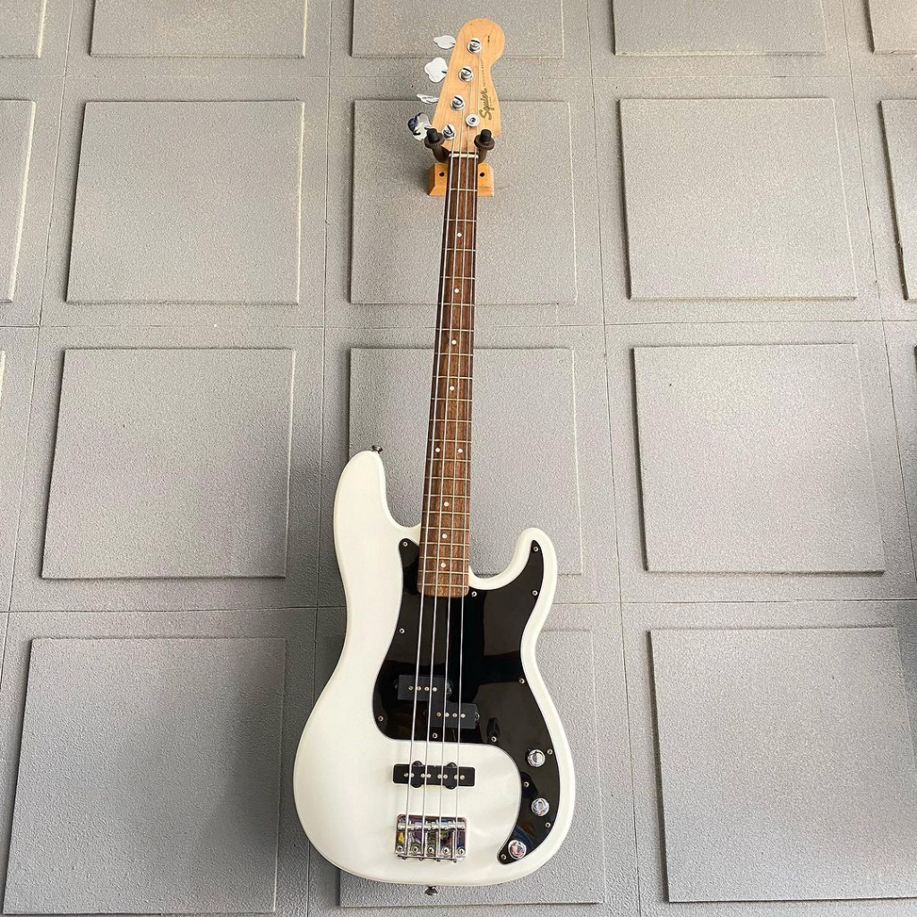 Jual BILLY MUSIK - Squier Affinity Precision Bass - Pbass | Shopee ...