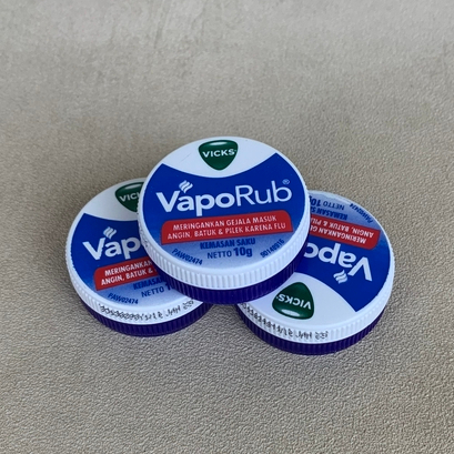 Jual VICKS inhaler atau vaporub balsem original 10g | Shopee Indonesia