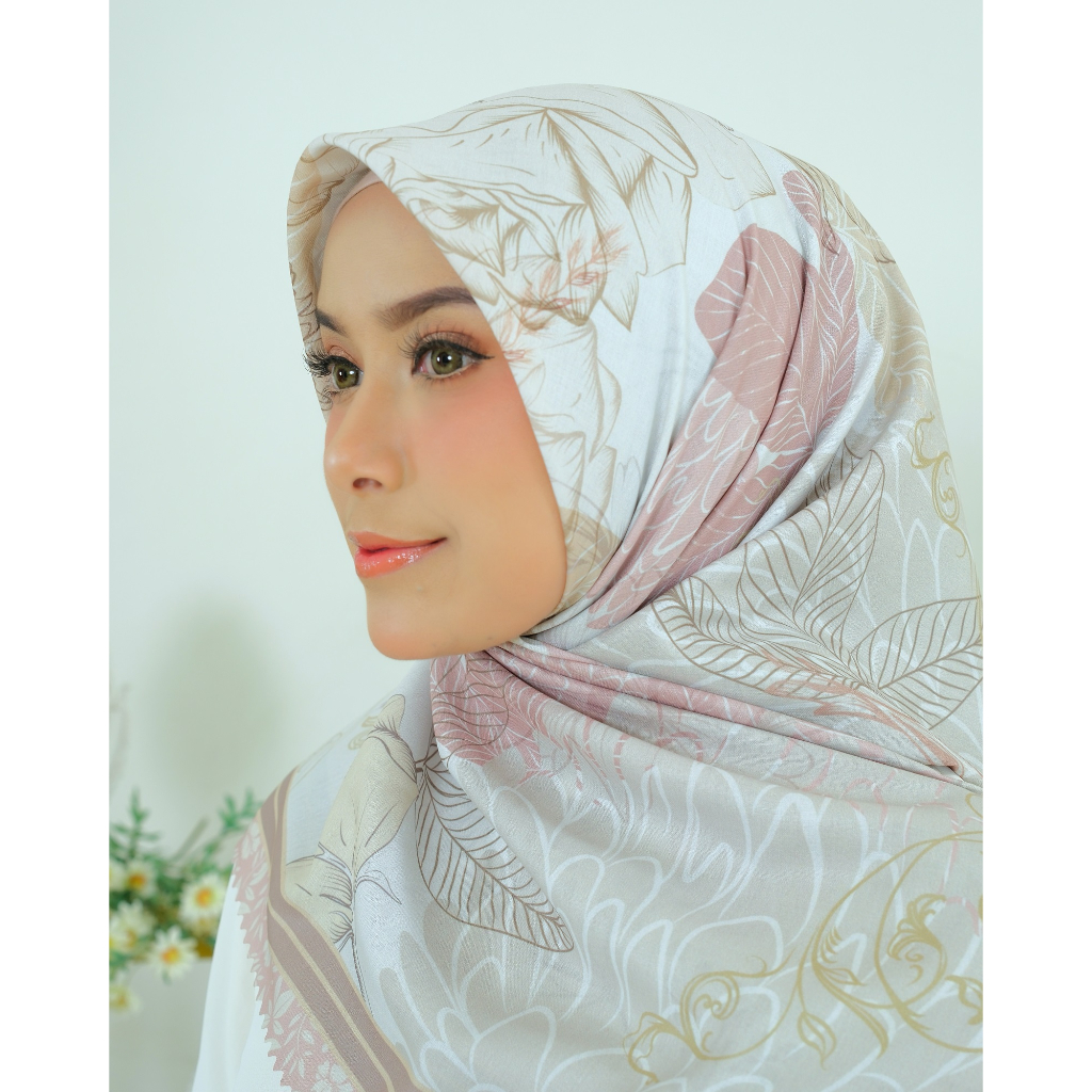 Jual Hijab Voal Printing Lasercut Motif Asimetris uk. 115x115 cm ...