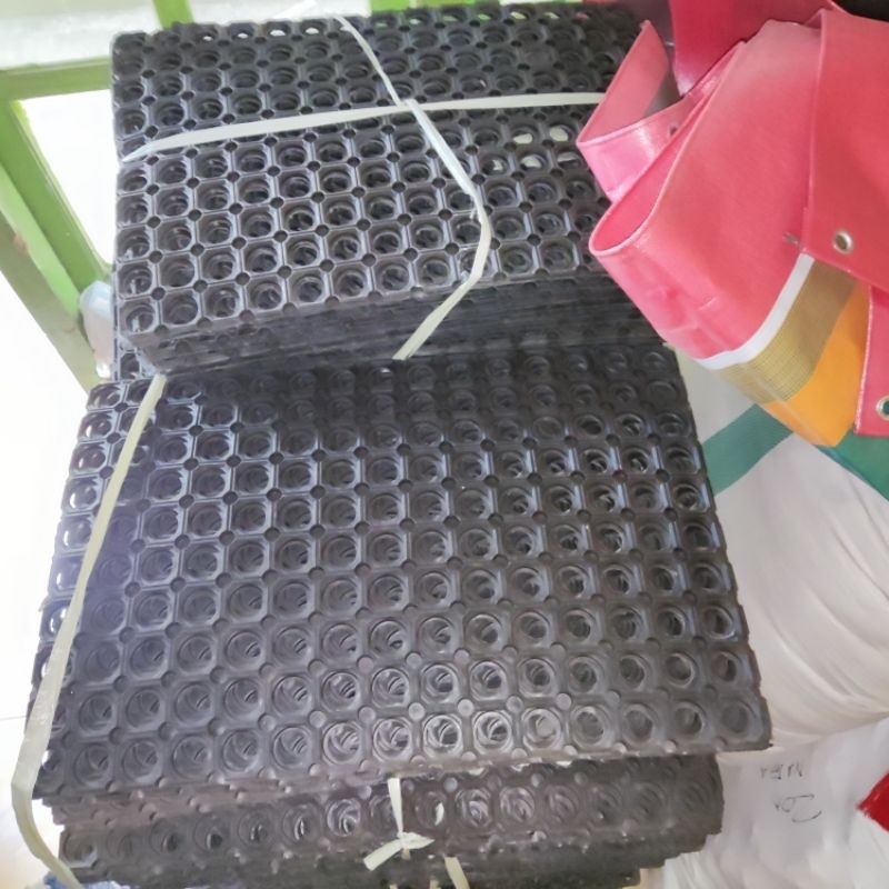 Jual keset karet lubang lubang 40 X 60 cm | Shopee Indonesia