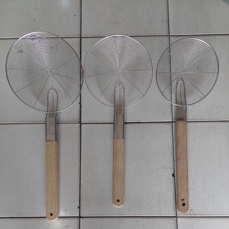 Jual Serok gorengan stainless parabola gagang kayu 20 22 24 | Shopee ...