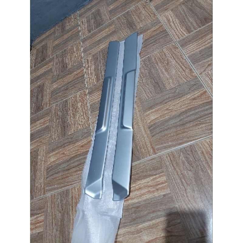 Jual cover list body mobil xpander cross granish list body samping ...