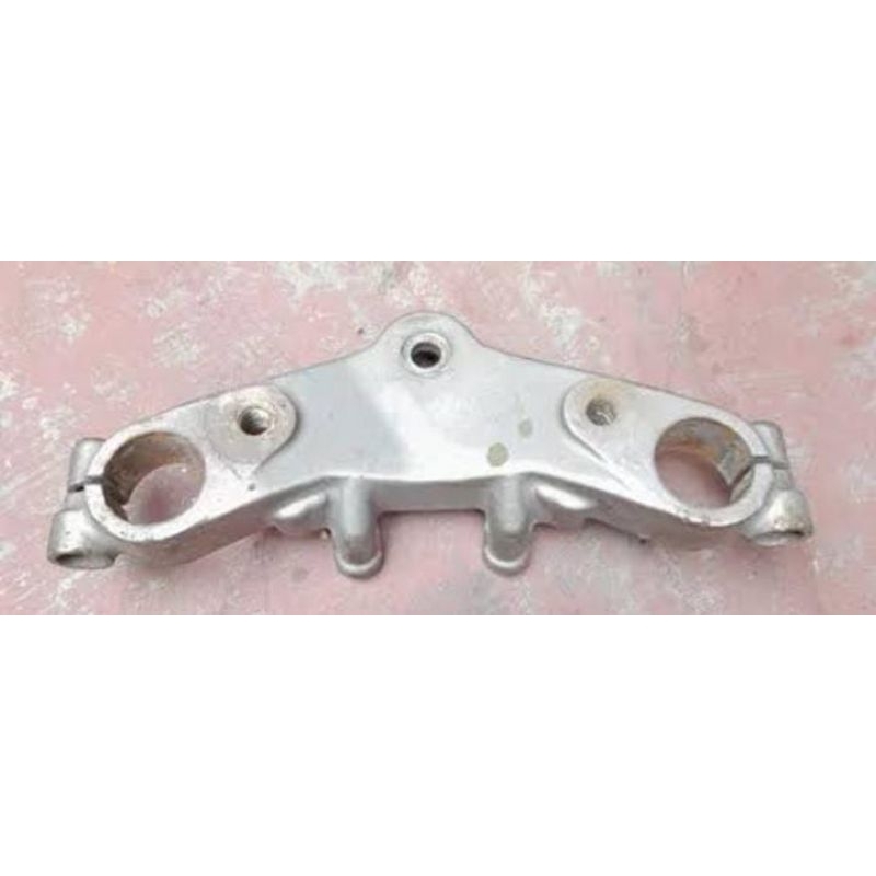 Jual Segitiga Suzuki rgr kondisi ORI aman tidak ada retak dan pecah ...