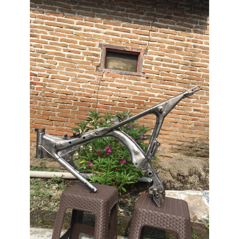 Jual Rangka CB 100 Rangka Tatanan Jejeg Sudah Segrek K2 Begel Panjang Bahan Rangka Depan Megapro ...