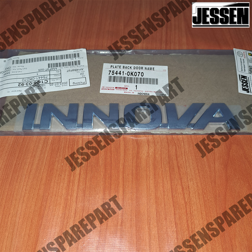 Jual Emblem Logo Toyota Innova Reborn 75441-0K070 Original | Shopee ...