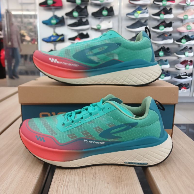 Jual Sepatu Running - 910 NINETEN Ultra Ekiden 1.0 - Hijau / Merah ...