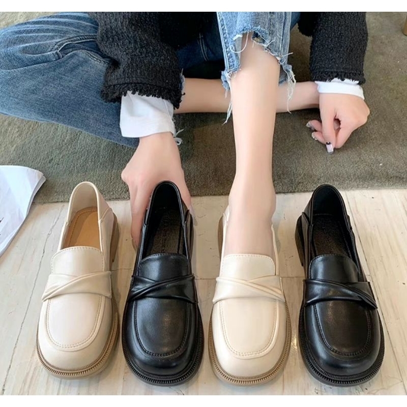 Jual SEPATU WANITA LOAFERS 2023 / SEPATU DOCMART OOTD KOREA STYLE ...