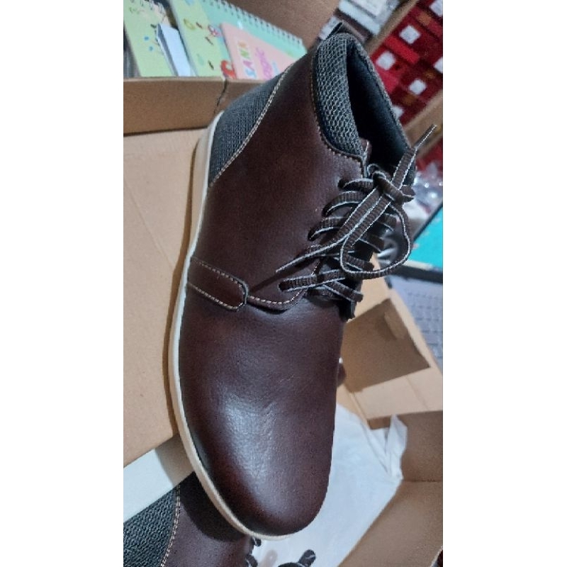 Jual Sneakers Sepatu Formal Pria CARDINAL CARDINAL COKLAT TUA | Shopee ...