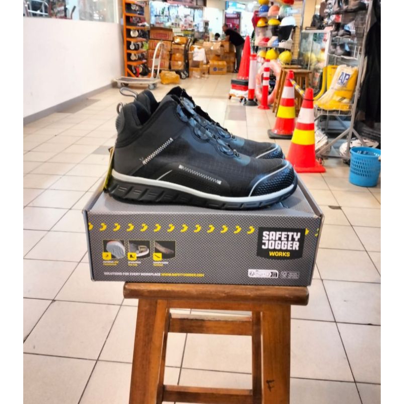 Jual Sepatu Safety Jogger Ligero 2 Sip MID TLS Black | Shopee Indonesia