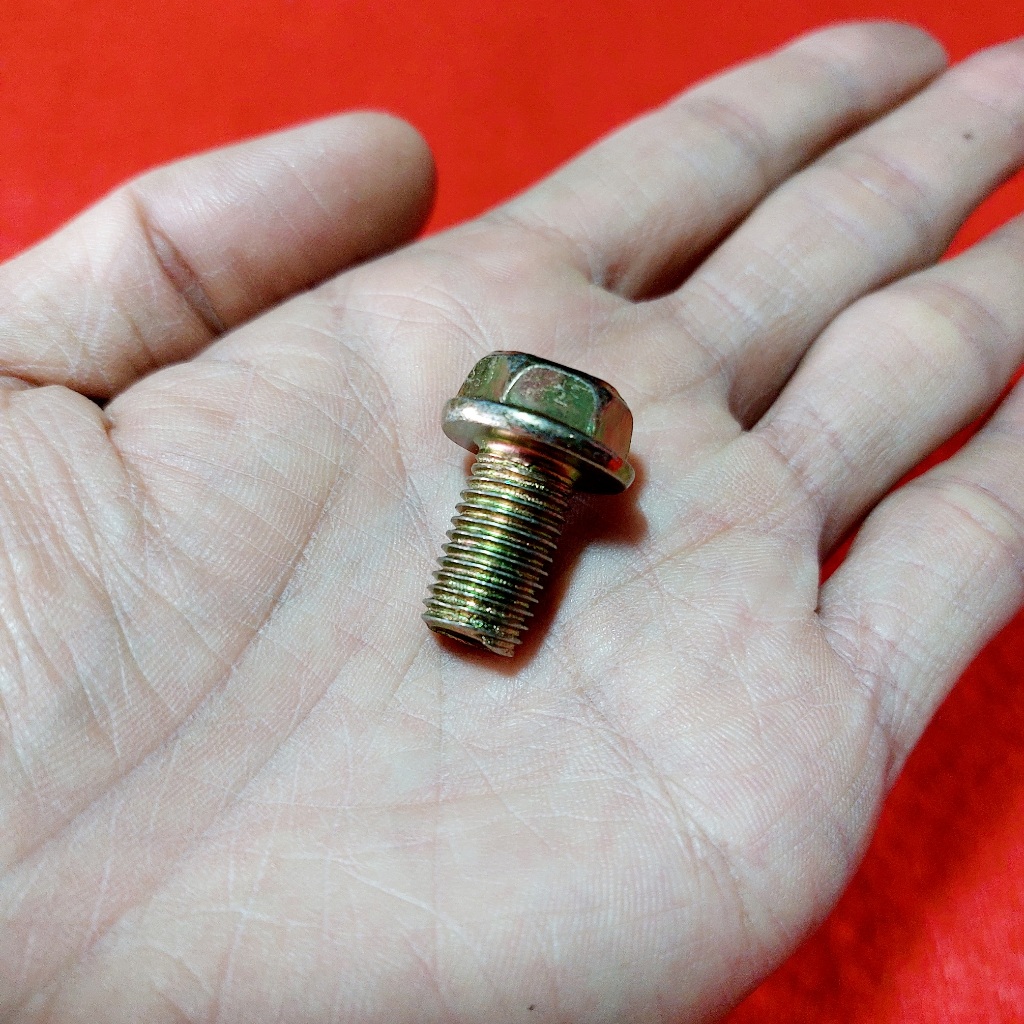 Jual Baut Tutup Oli M10 x 1,25 - Baut Kunci 14 Topi | Shopee Indonesia