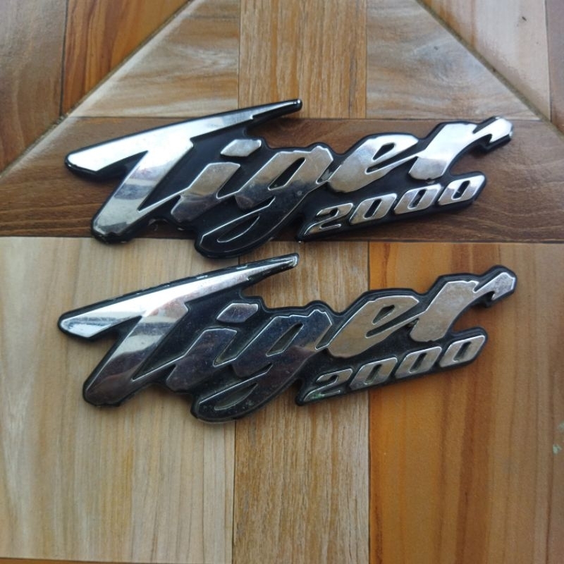 Jual logo tangki emblem tangki Honda tiger Tiger 2000 seccond original ...
