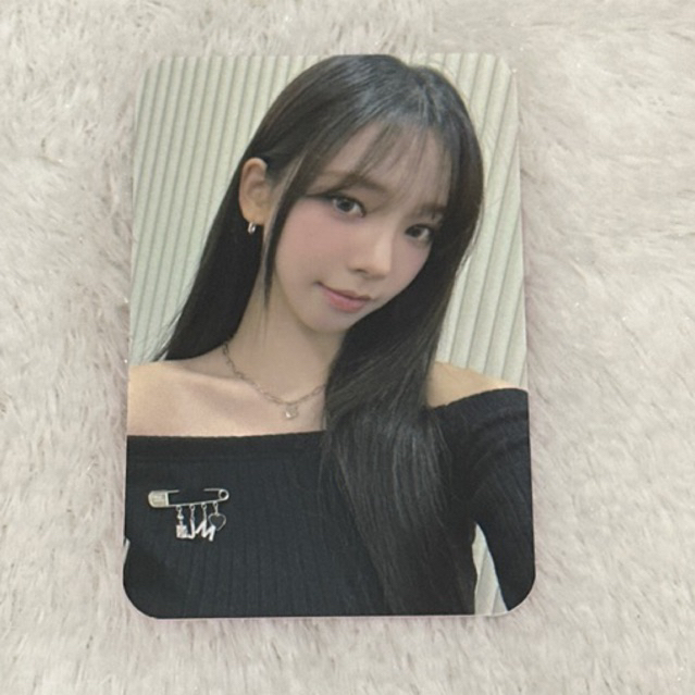 Jual photocard karina birthday ( super rare ) | Shopee Indonesia