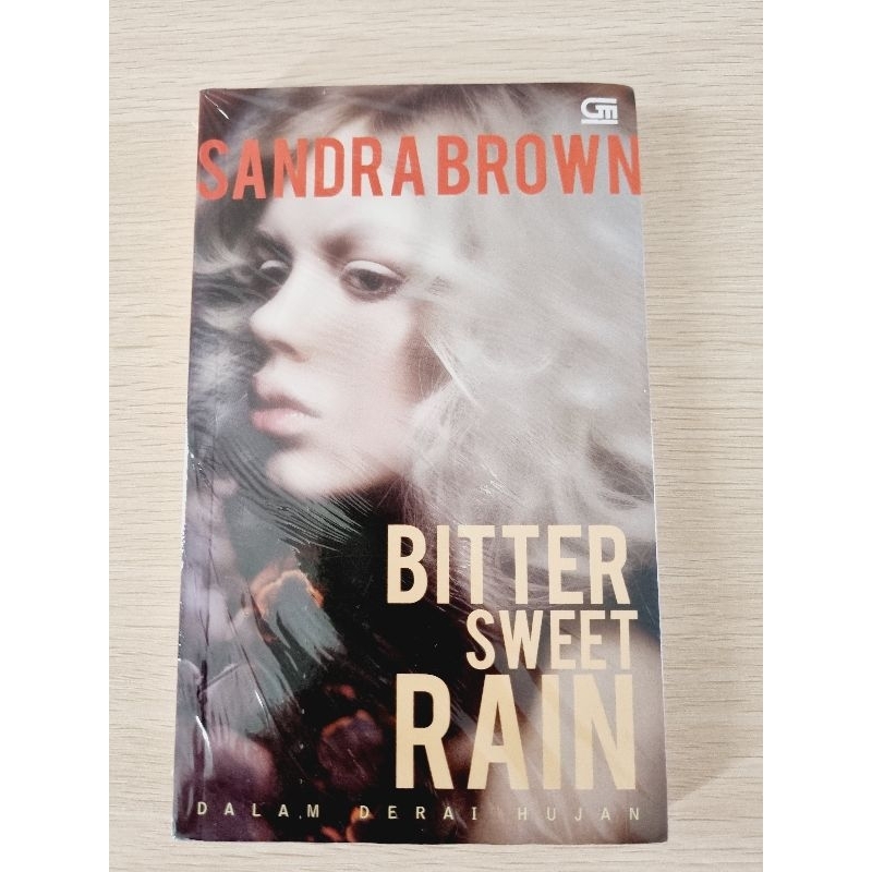 Jual SANDRA BROWN - BITTER SWEET RAIN (NOVEL) | Shopee Indonesia