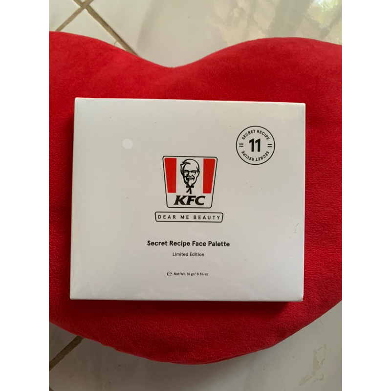 Jual Dear Me Beauty X KFC Secret Recipe Face Palette- Limited edition ...