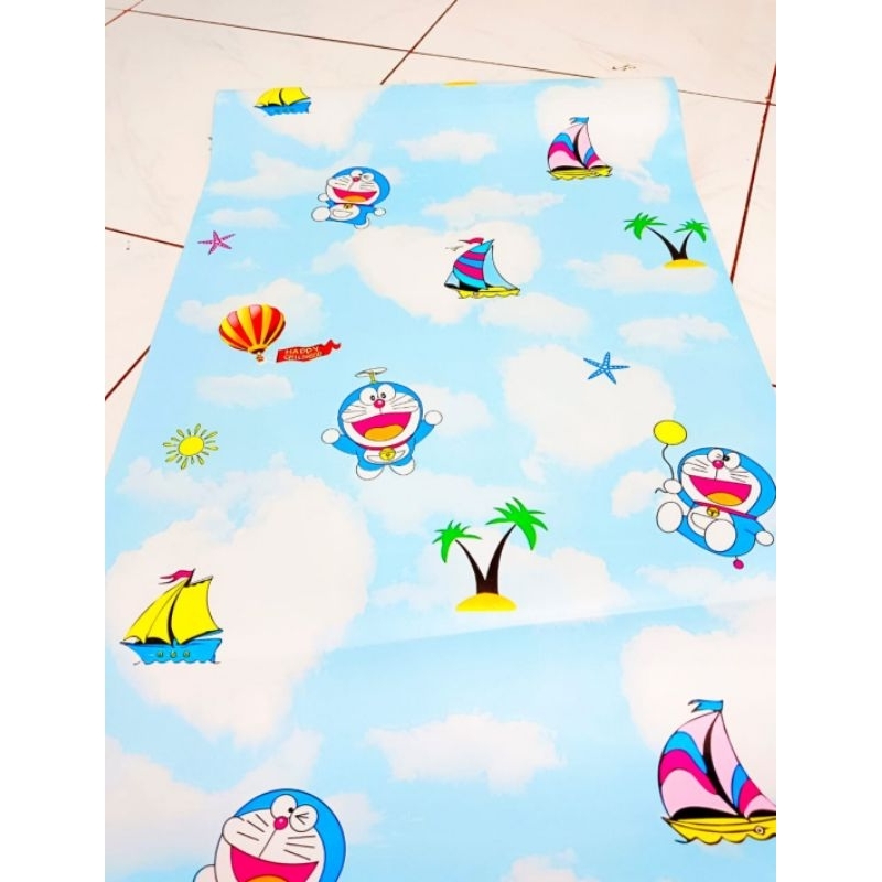 Jual Wallpaper Stiker Dinding ukuran 45cmx10m motif karakter Doraemon motif gh032 /embos polos ...