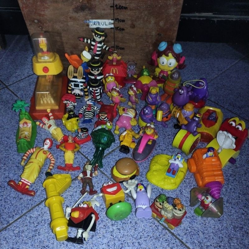 Jual 01-08-2025 Figure McD Mascot Ronald Hamburglar Birdie Grimace | Shopee Indonesia