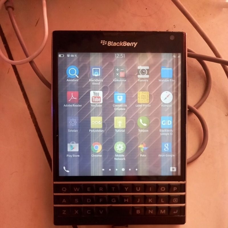 Jual Blackberry BB Passport (bb Q30) edisi kebanting | Shopee Indonesia