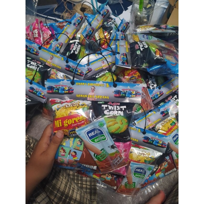 Jual paket ulang tahun/bingkisan ulang tahun anak / snack ultah anak ...