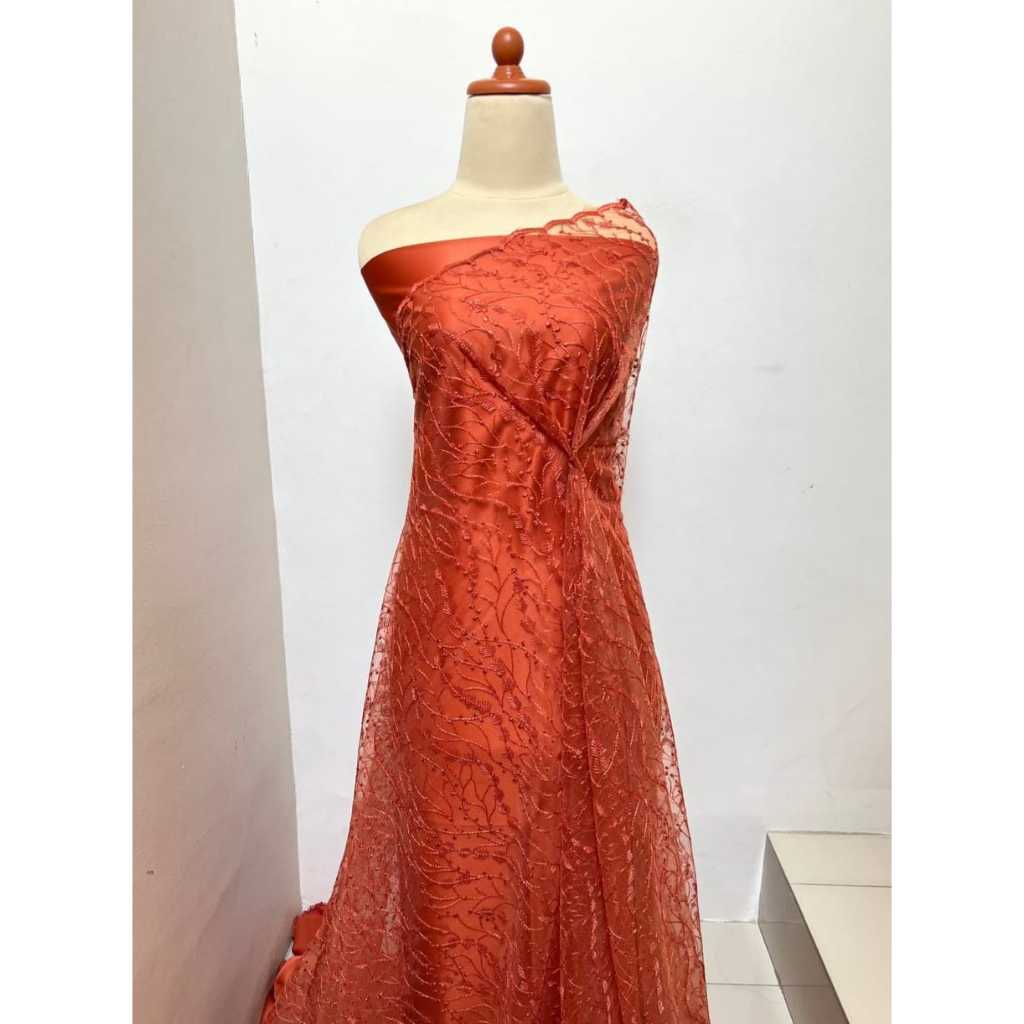 Jual Paket Lengkap Kain Bridesmaid / Satin velvet Brick Red + Brukat ...