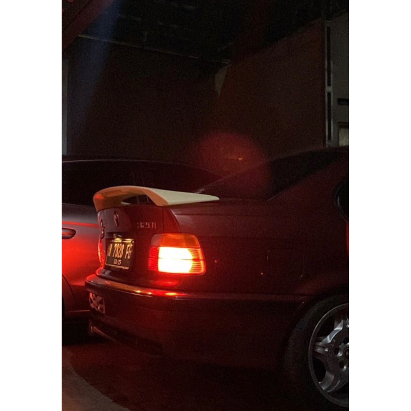 Jual Spoiler BMW E36 M3 Style with Brake Lamp LED Import | Shopee Indonesia