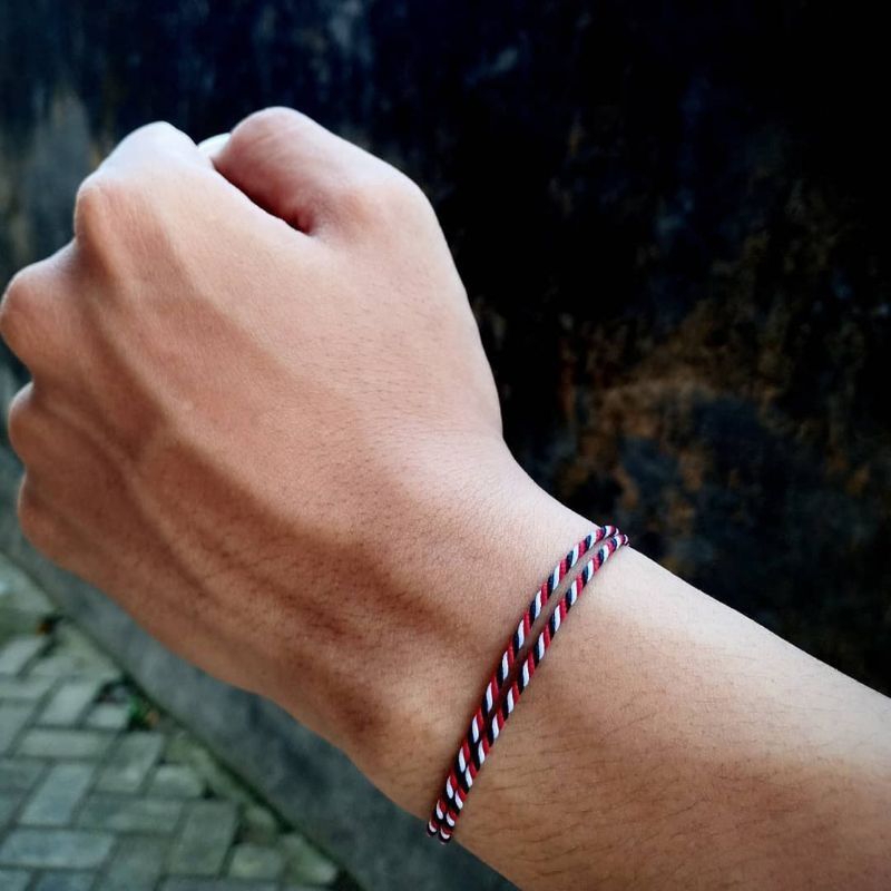 Jual Gelang Tridatu Rajut Handmade Adjustable Tali Serut 2mm | Warna ...