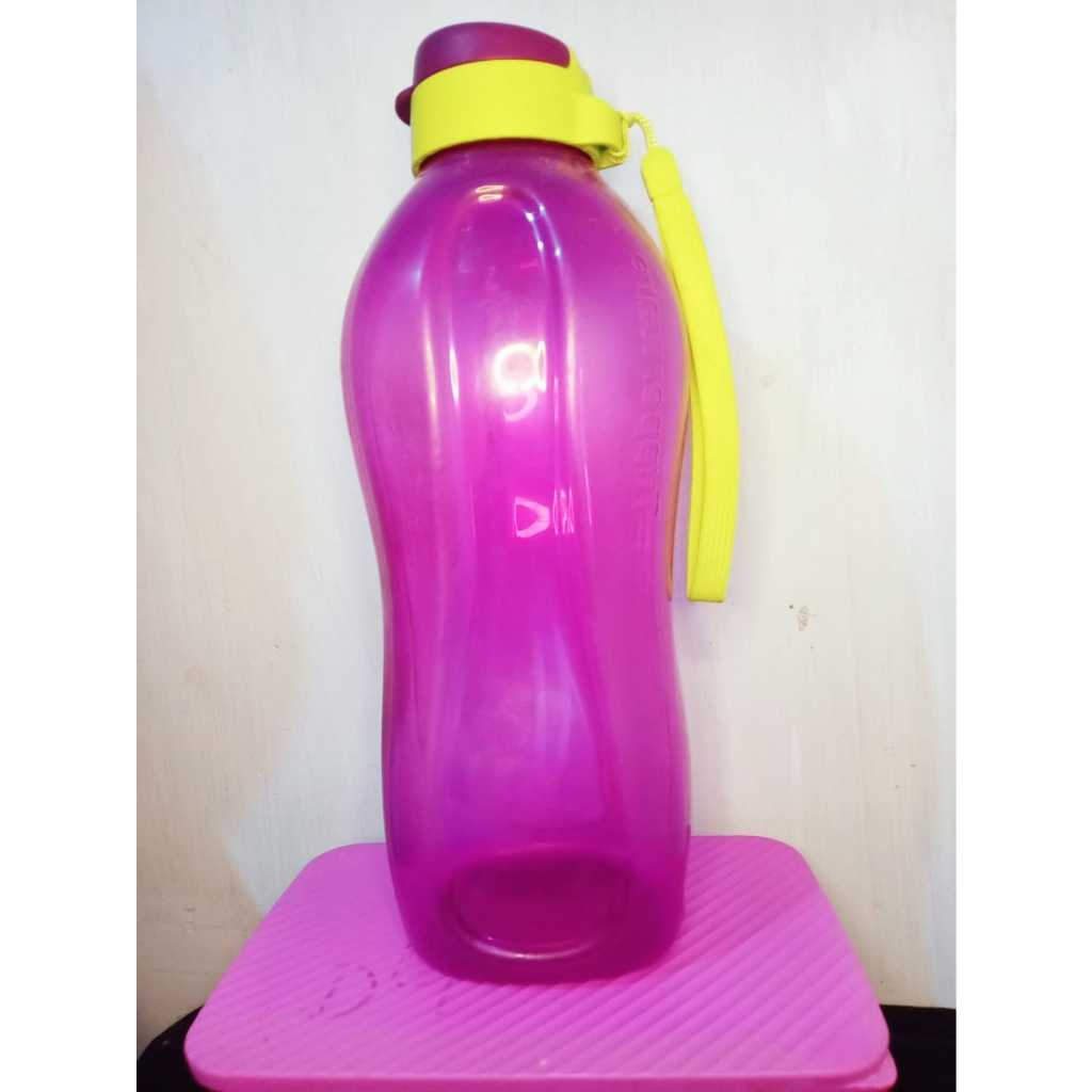 Jual Tupperware Eco Botol 2 liter second Seperti Baru | Shopee Indonesia