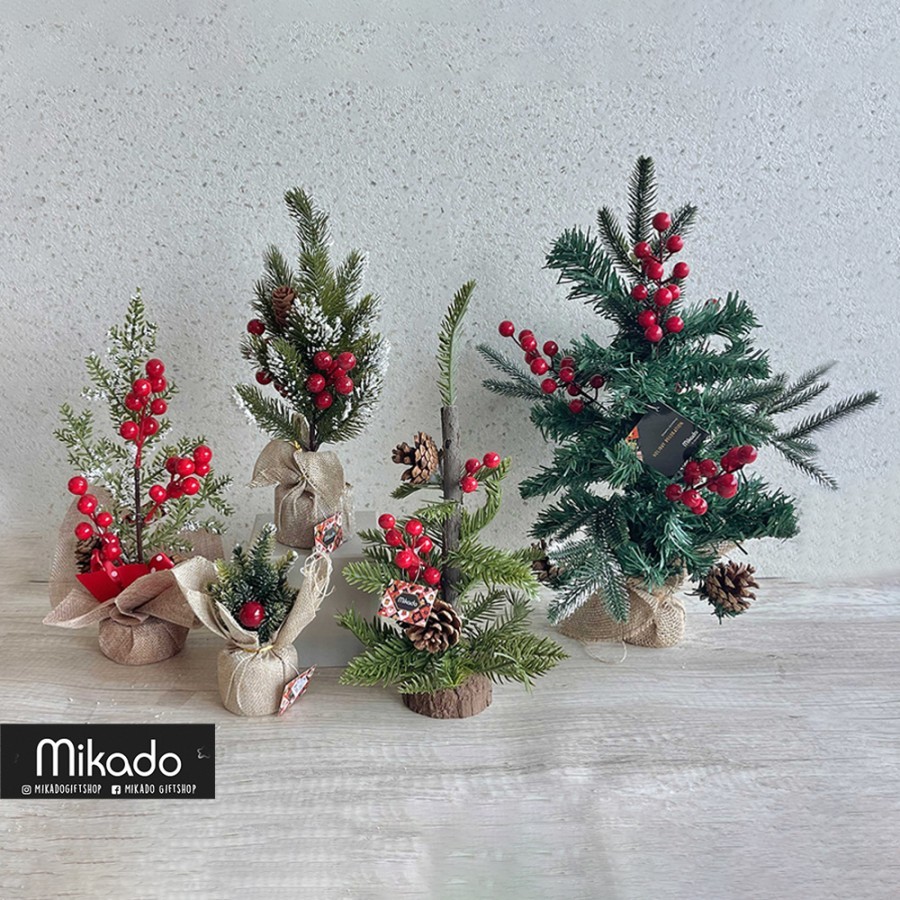 Jual Pohon Natal Meja Dekorasi Berry / Small Christmas Tree Decoration ...