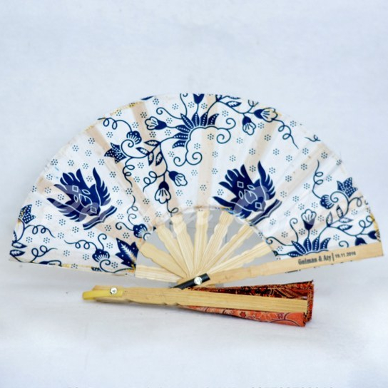 Jual Souvenir Kipas Kayu Lipat Souvenir Nikah Kipas Batik Souvenir Pernikahan Unik