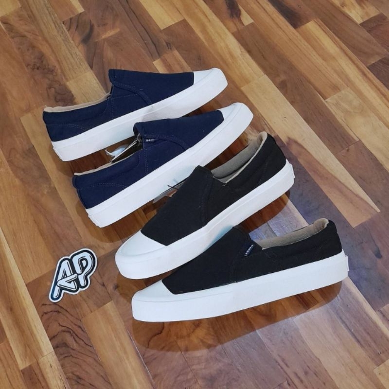 Jual Brodo Vantage V.2 Slip On Black WS Sepatu | Shopee Indonesia