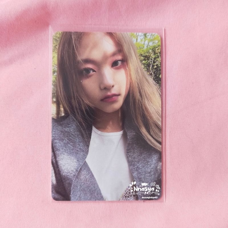 Jual NewJeans Photocard Official Haerin Blue book version pc Official ...