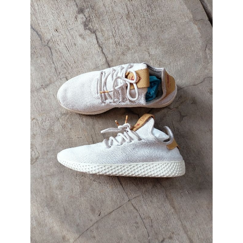 Jual sepatu second ADIDAS | Shopee Indonesia
