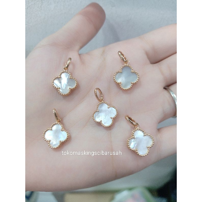 Jual liontin Vc clover warna | Di*or | Y*SL | Bunga kombinasi | Liontin ...